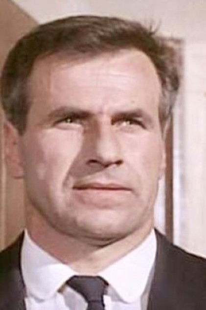 The Pink Panther Strikes Again Cast: Who Played in...