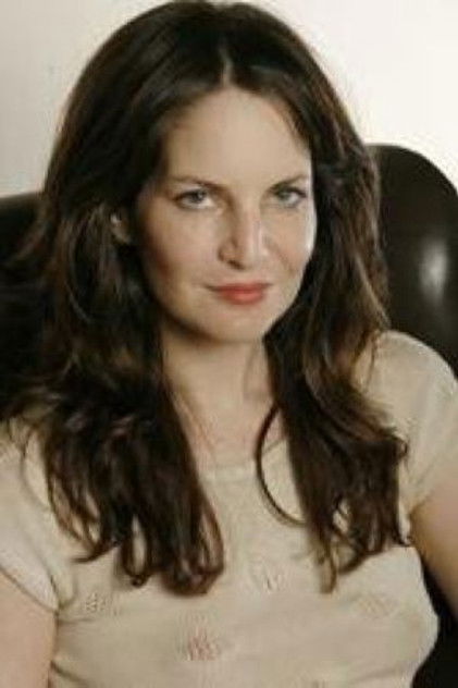 Arrested Development Cast: Meet the Actors and...