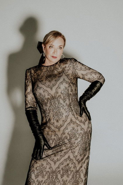 Meet the Cast of She Led Two Lives