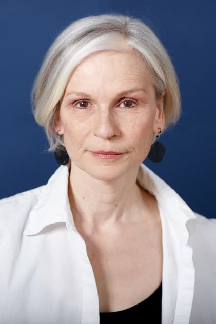 Meet the Cast of Lars and the Real Girl | Movie Info