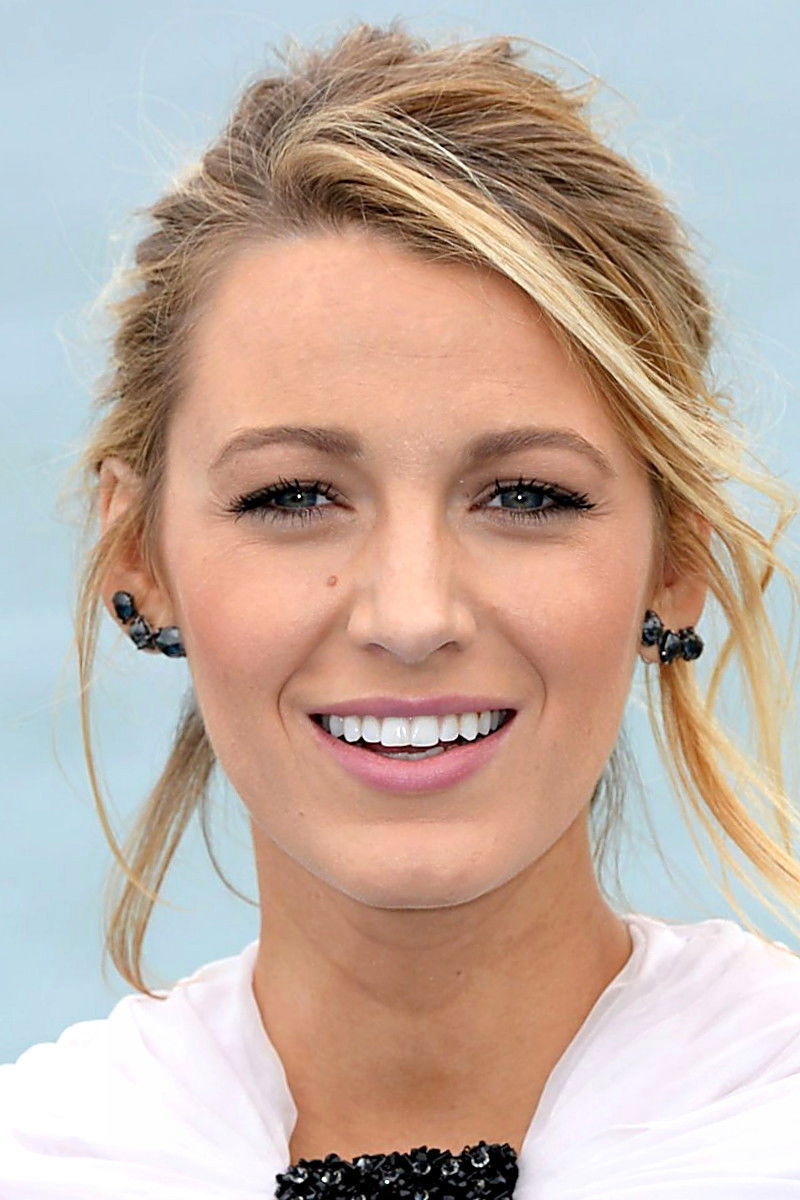 Blake Lively - Profile Images — The Movie Database (TMDb)