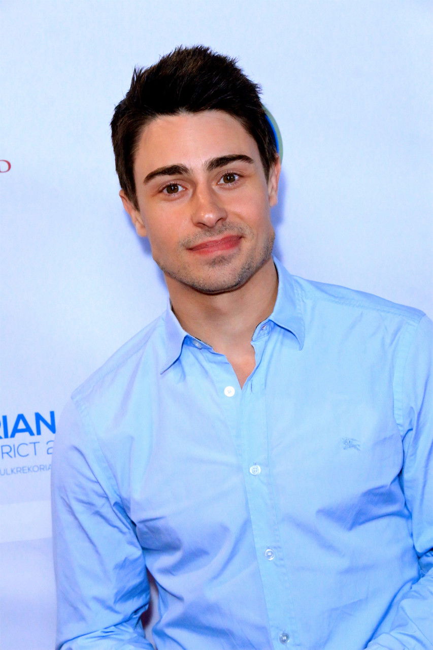 Paris Dylan - Profile Images — The Movie Database (TMDB)