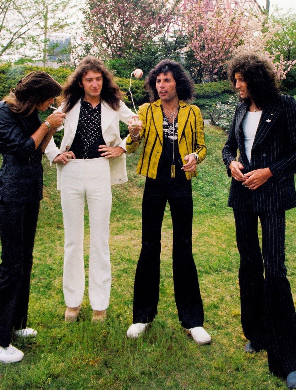 Queen - Japan 1975 (N/A) | The Poster Database (TPDb)