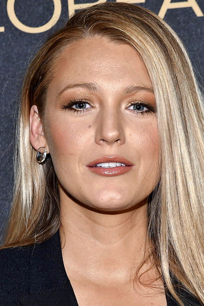 Blake Lively - Profile Images — The Movie Database (TMDb)