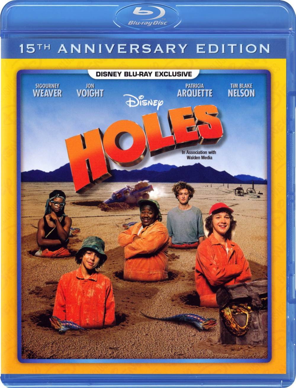 Holes (2003) - Posters — The Movie Database (TMDB)