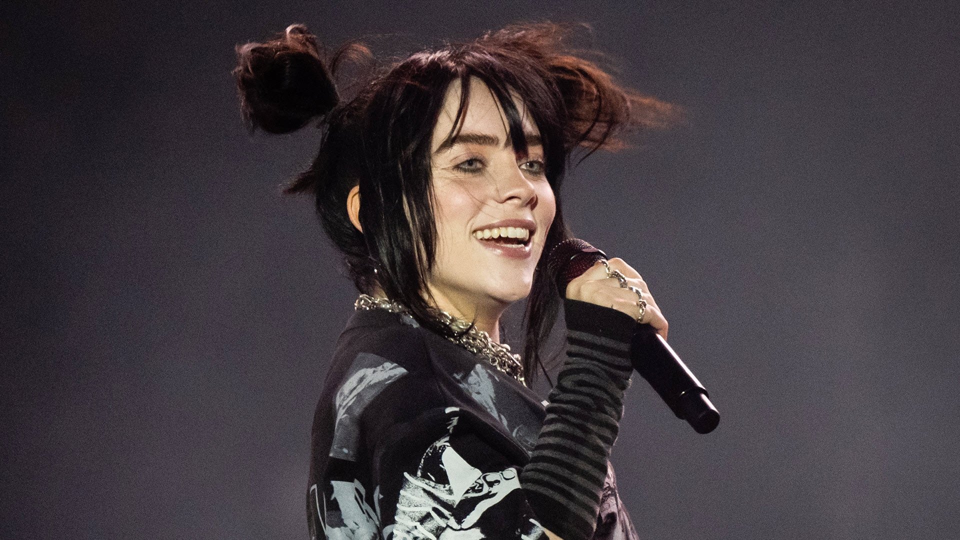 Billie Eilish at Glastonbury 2022 (2022) - AZ Movies Billie Eilish at Glastonbury 2022 (2022) - AZ Movies
