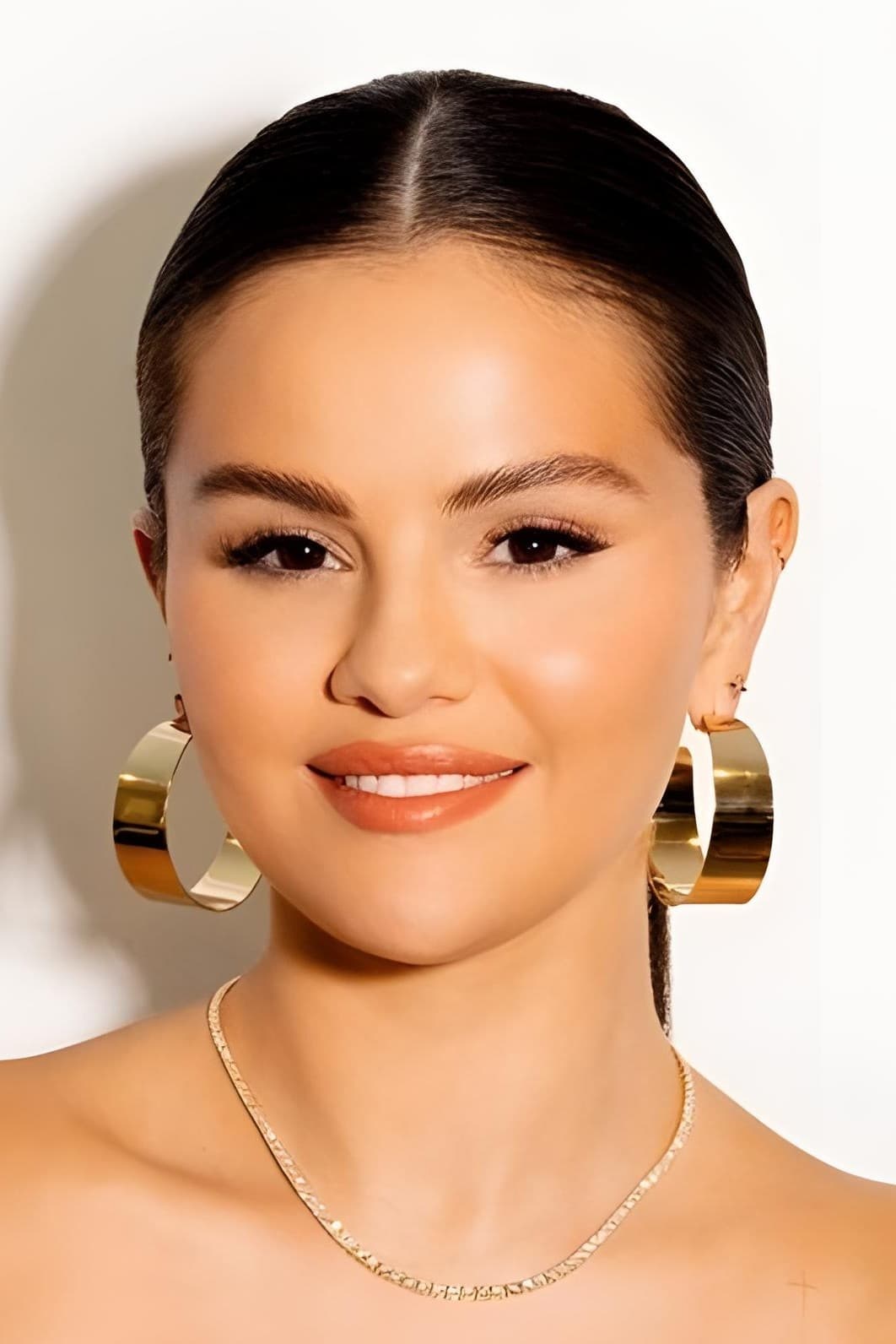 Selena Gomez - Profile Images — The Movie Database (TMDB)