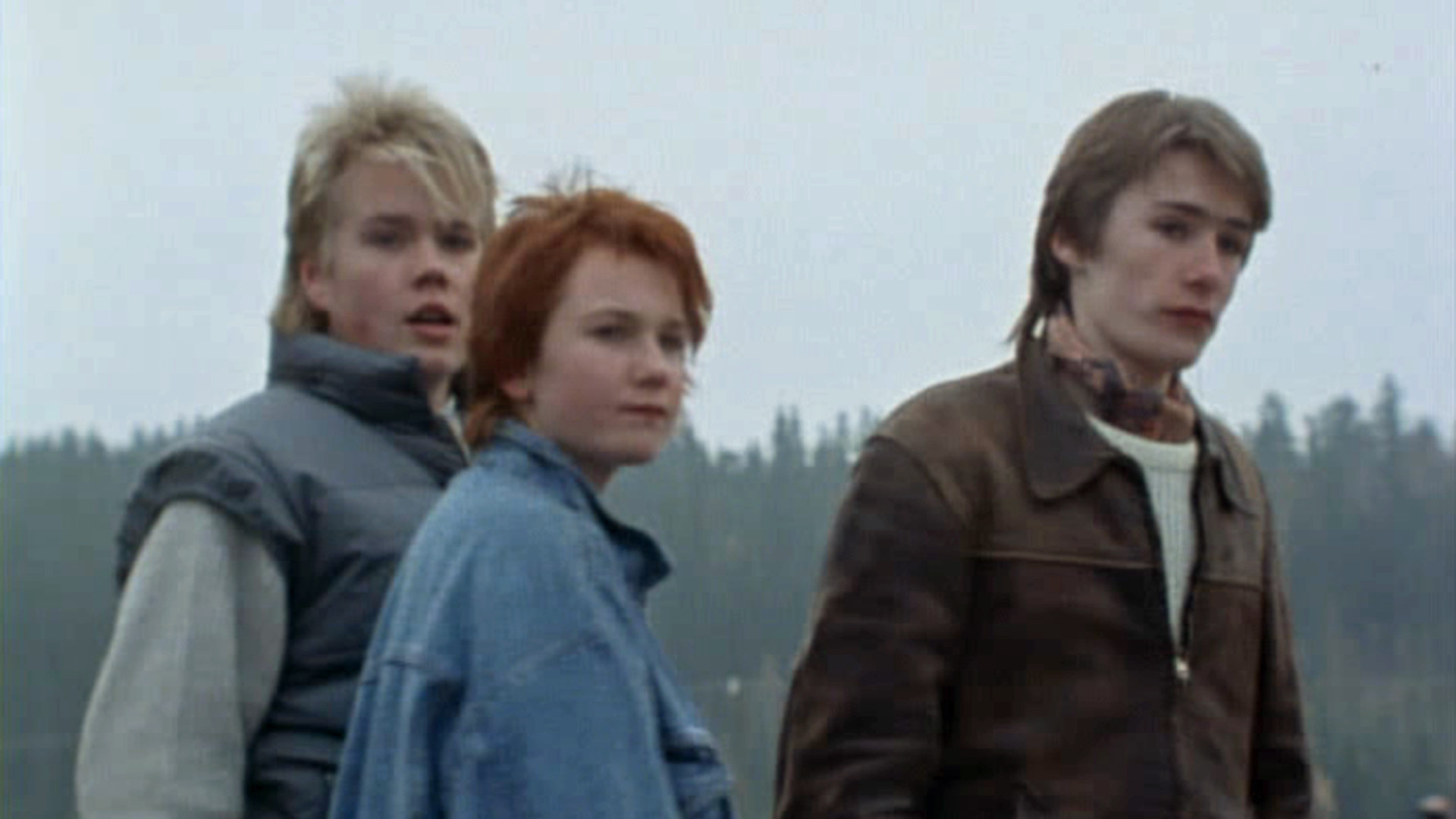 Yön kätkössä (1988) - Plex