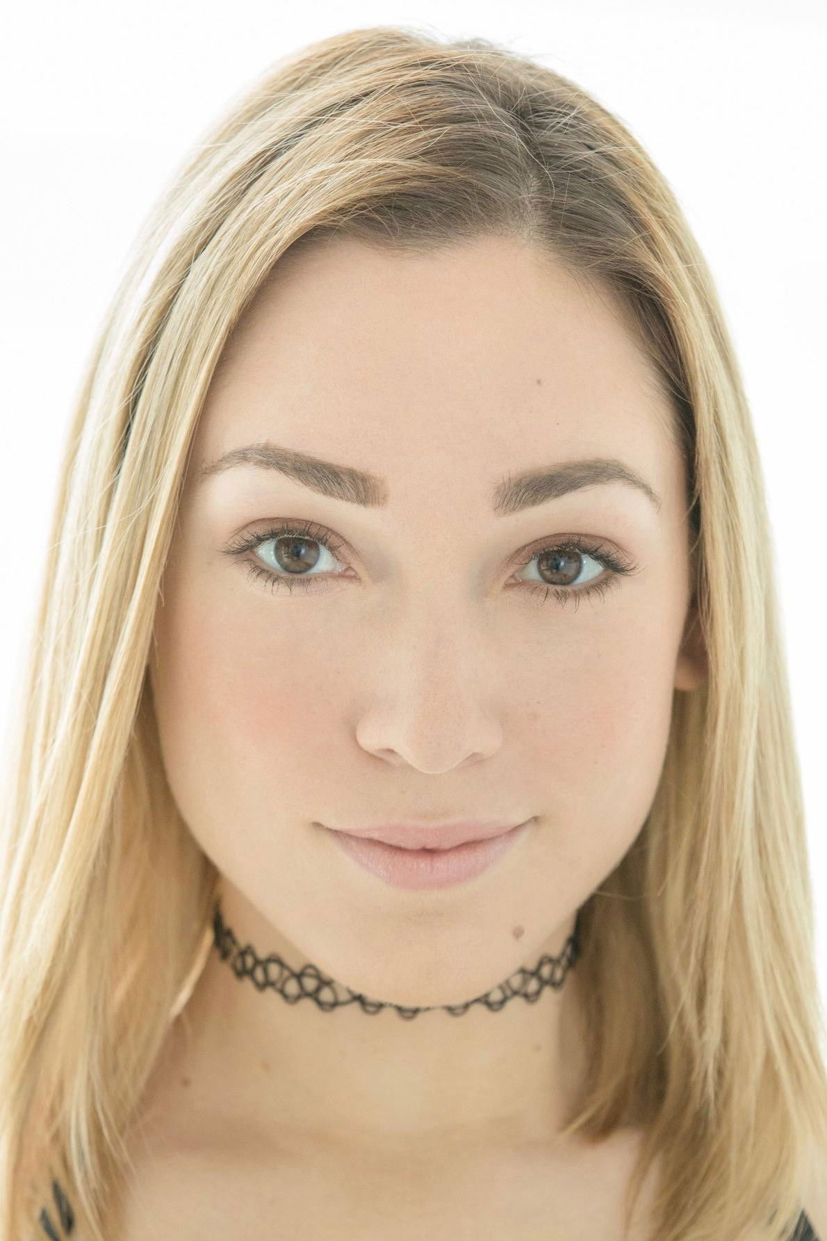 Taylor Sands's Instagram, Twitter & Facebook on IDCrawl