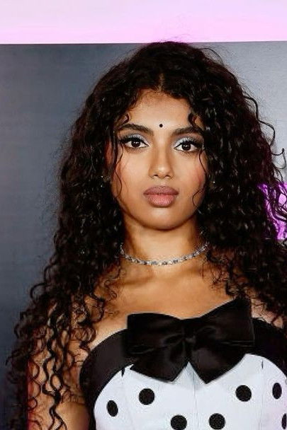 Avantika - Profile Images — The Movie Database (TMDB)