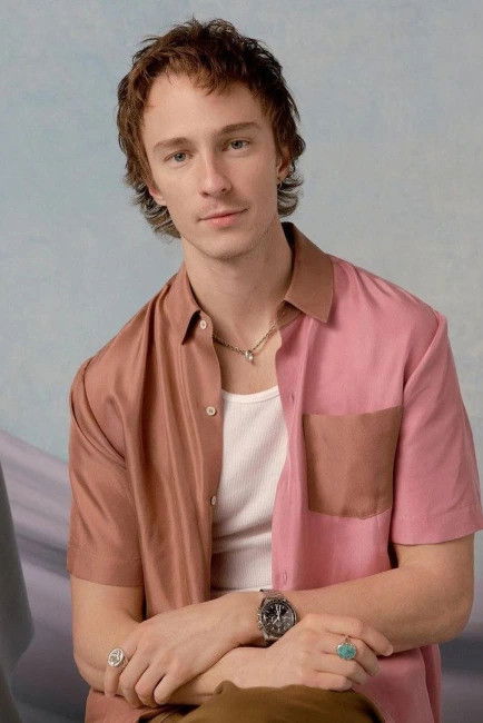 Színész- és szereplőlista: Outer Banks