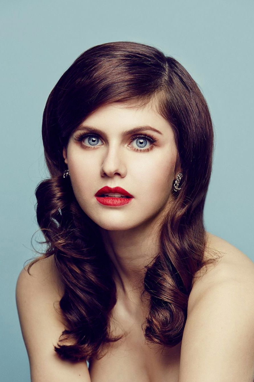Alexandra Daddario - Profile Images — The Movie Database (TMDB)