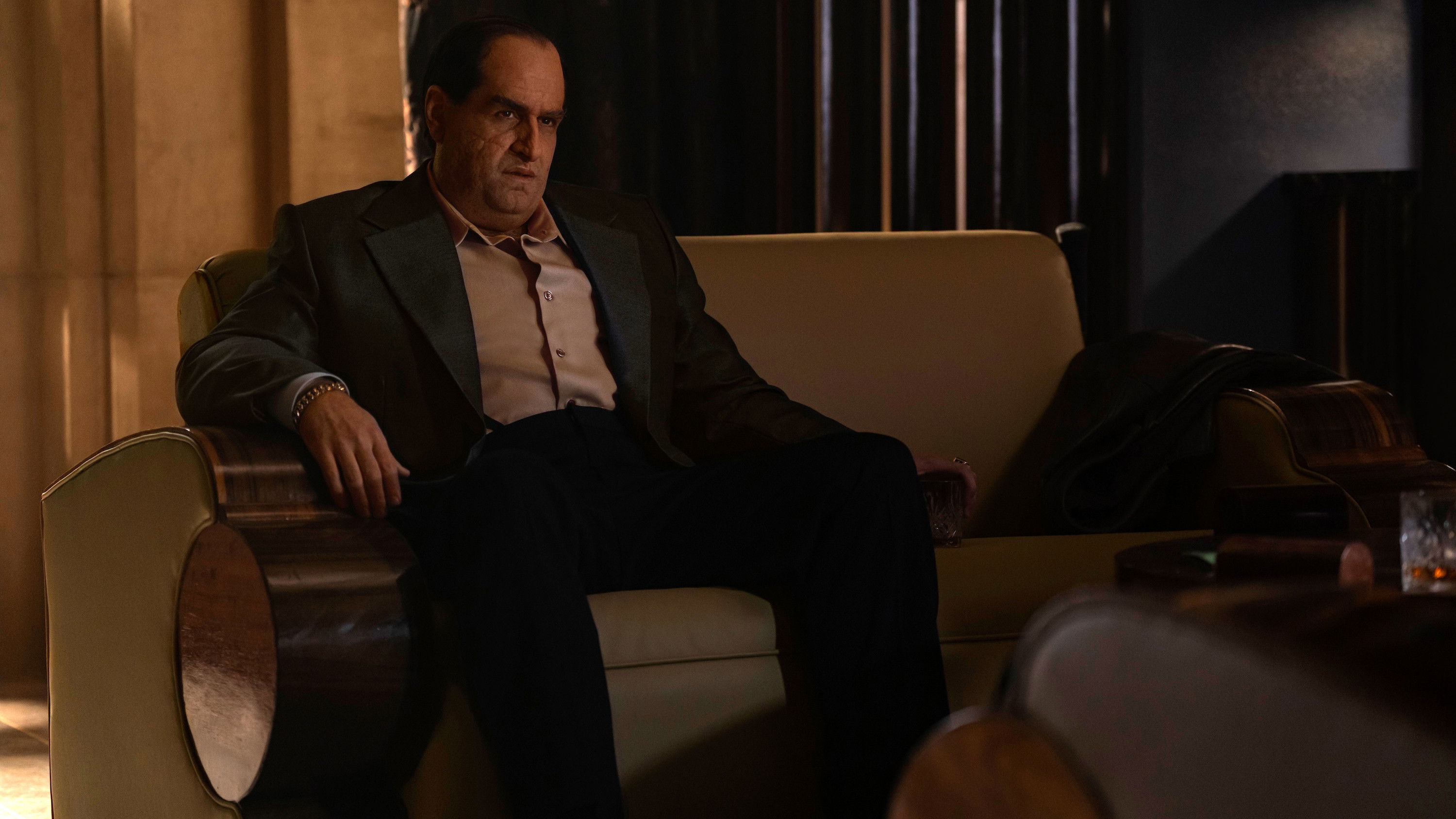 The Penguin: Miniseries - After Hours (2024) - (S1E1) - Backdrops — The ...