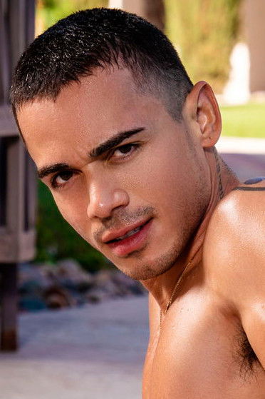 Ashton Summers's Instagram, Twitter & Facebook on IDCrawl