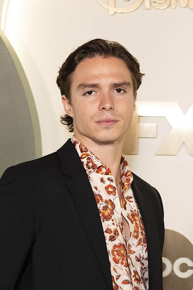 Nicholas Alexander Chavez - Profile Images — The Movie Database (TMDB)