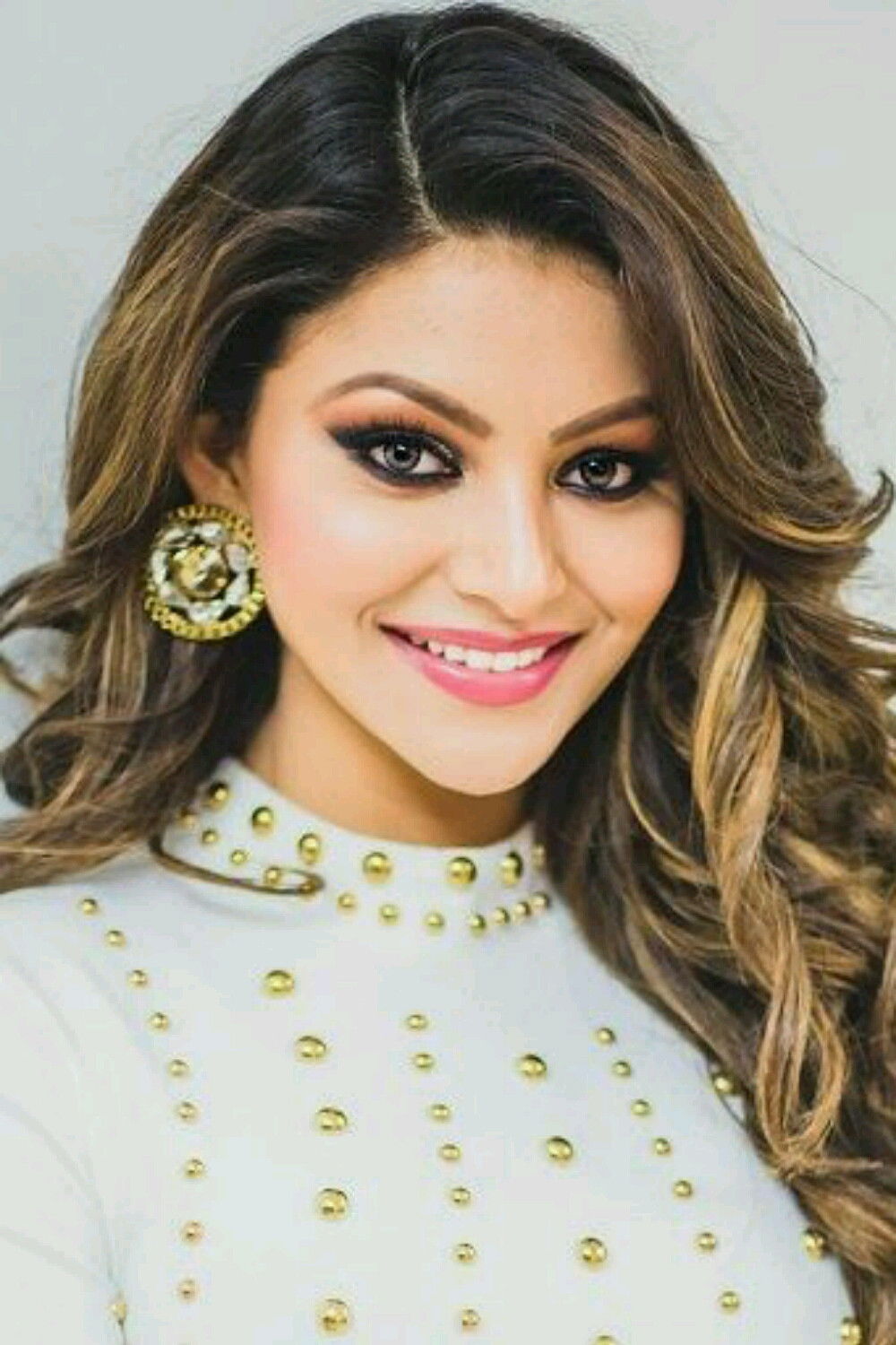 Urvashi Rautela - Profile Images — The Movie Database (TMDb)