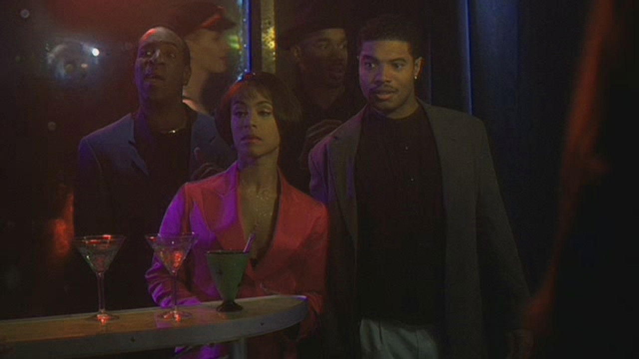 Woo | Film | Moviebreak.de