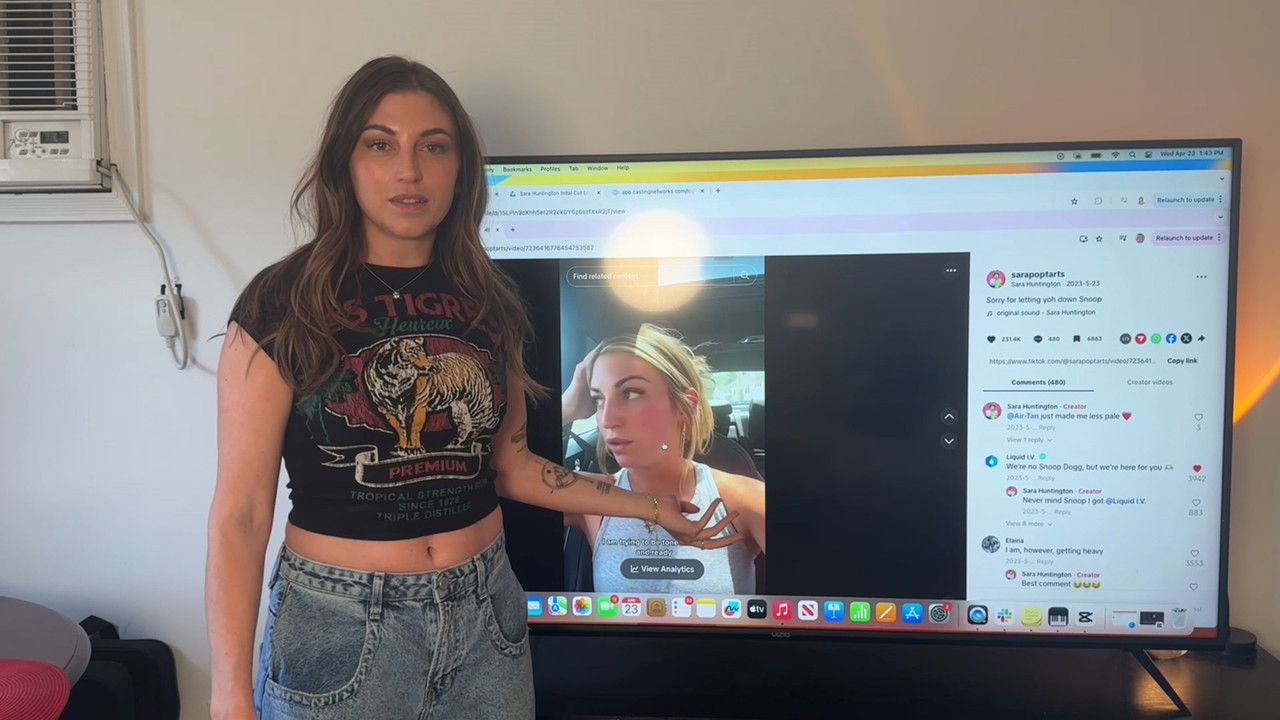 Sara Huntington: Rust Belt Royalty (2025) - FilmFlow.tv