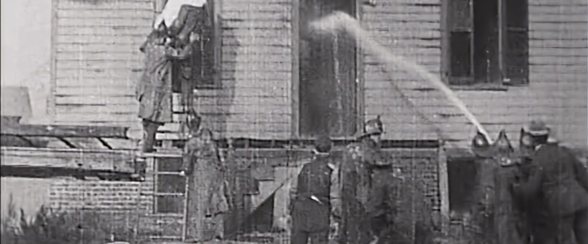 Volledige Cast van Life of an American Fireman (Film, 1903) - MovieMeter.nl