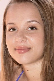 Liza Rowe - Profile Images — The Movie Database (TMDb)