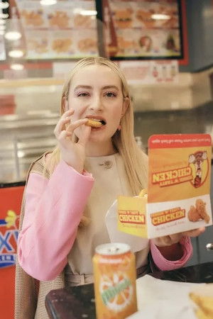 Chicken Shop Date (2014) (Serie TV) - Palomitacas