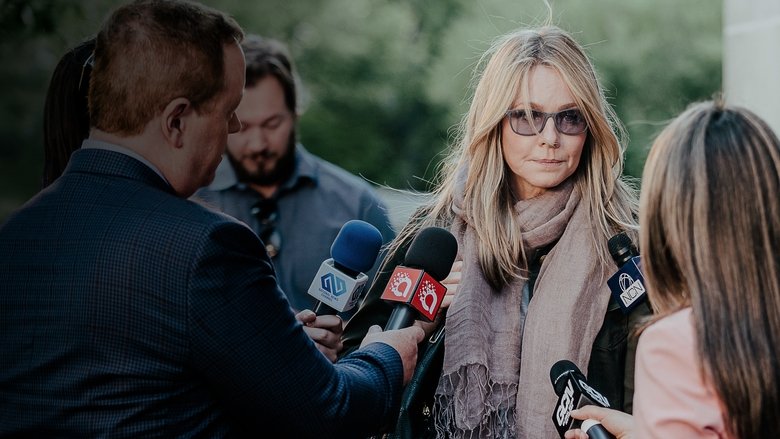 Nonton Escaping The Nxivm Cult A Mothers Fight To Save Her Daughter